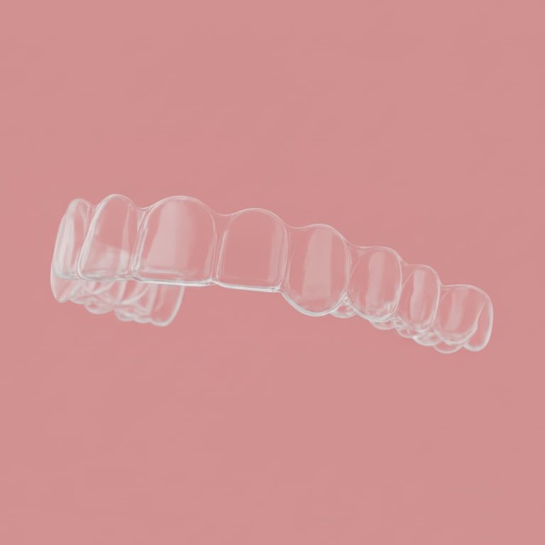 Osynlig tandställning | Invisalign | Tandreglering | Smajla Täby Centrum